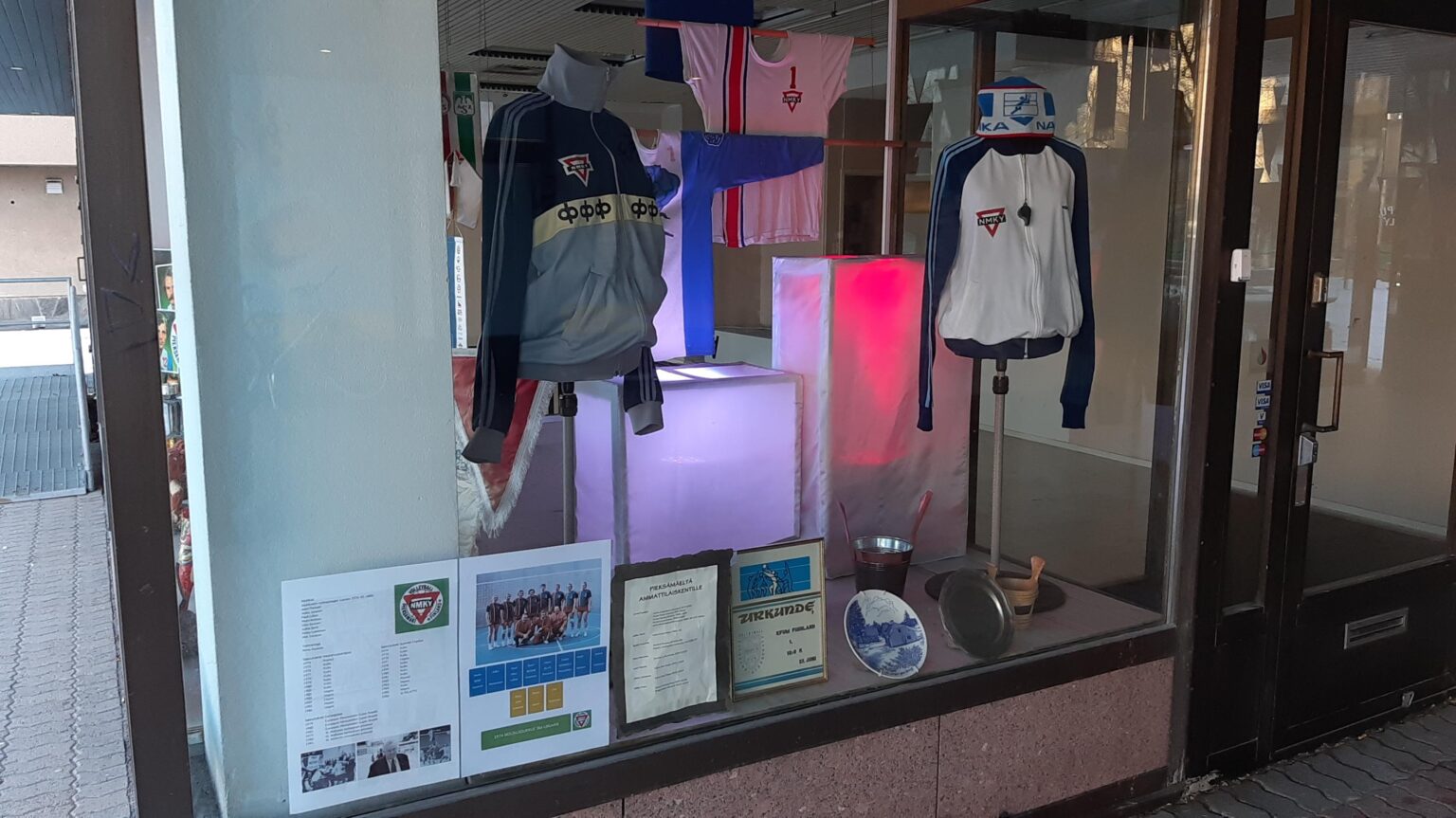 Legendaarisen Pieksämäen Namikan pokaalit esillä ja hienoja muisteloita ...